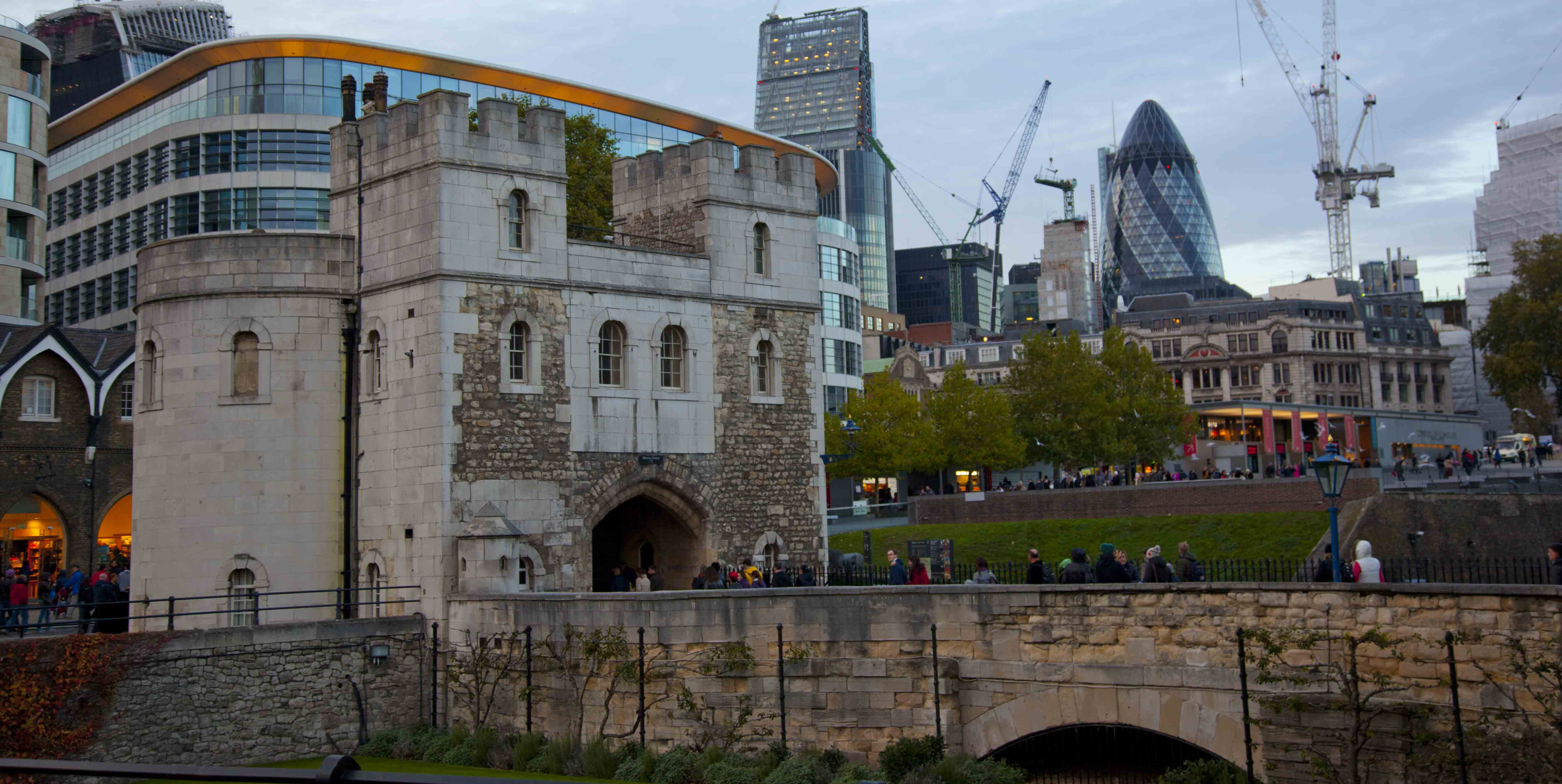 Royal London Walking Tour with VIP Early Access - City Wonders