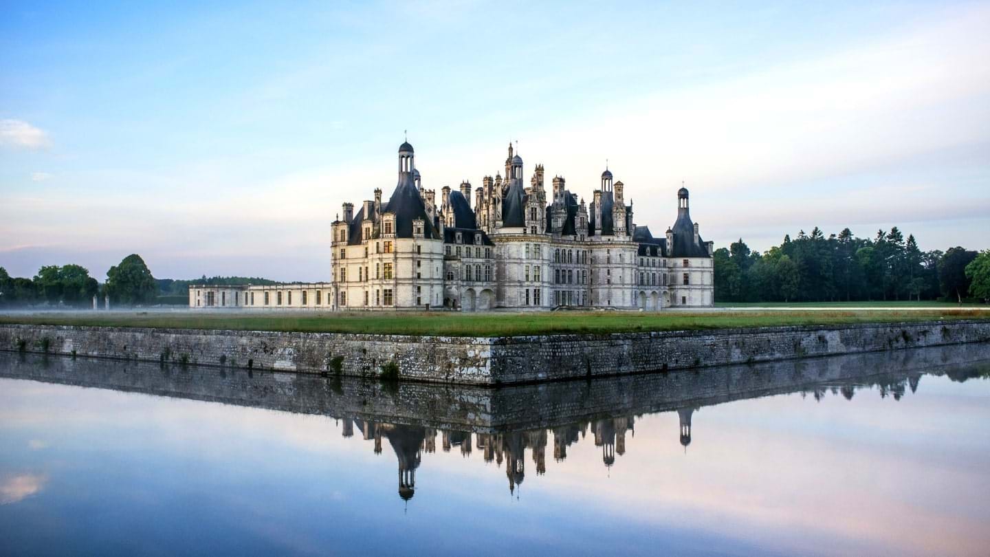 Loire Valley Castles Day Tour & Wine Tasting from Paris - City Wonders