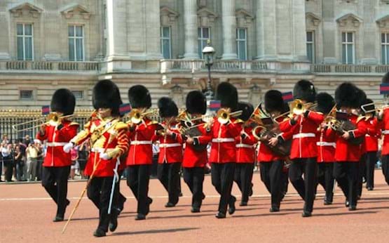 Buckingham Palace Tours - Changing the Guard and Tower of London - City ...