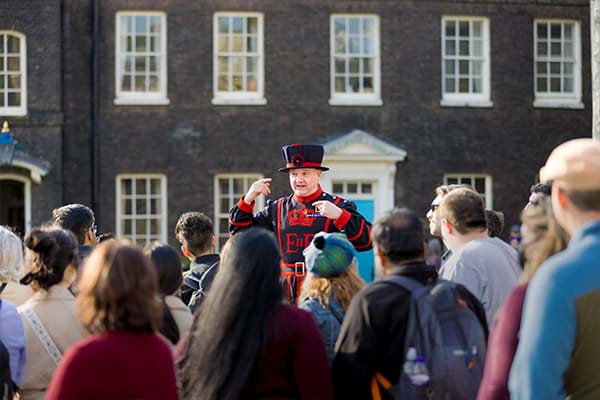 Changing of the Guard & Tower of London Guided Tour | Exclusive Beefeater Experience - City Wonders